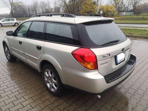 Yellow Subaru Outback 2006 in Kaunas, with an engine capacity of 2.46 L and mileage of 264 thousand km for 1799 €, photo 4 on AUTOMOTO.COM.LV