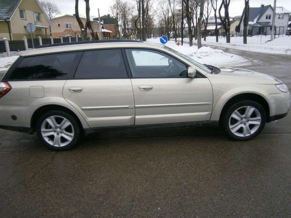 Dzeltens Subaru Outback 2007 Alīta, ar dzinēja tilpumu 2.50 L un nobraukumu 336 tūkst. km par 3700 €, foto 4 vietnē AUTOMOTO.COM.LV