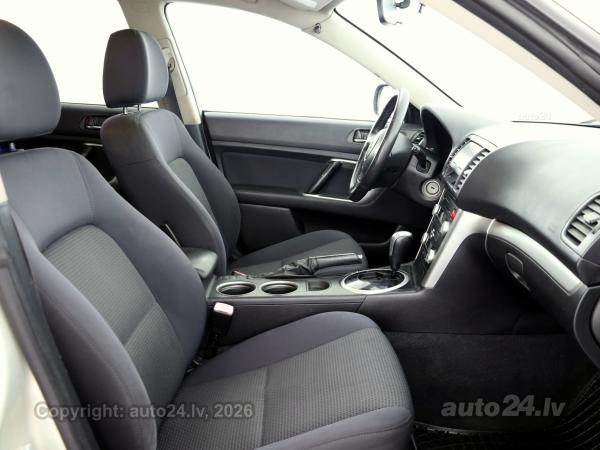 Yellow Subaru Outback 2007 in Tallinn, with an engine capacity of 2.50 L and mileage of 329 thousand km for 1799 €, photo 6 on AUTOMOTO.COM.LV