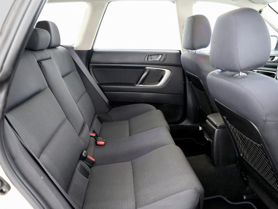 Dzeltens Subaru Outback 2007 Tallina, ar dzinēja tilpumu 2.50 L un nobraukumu 329 tūkst. km par 1799 €, foto 8 vietnē AUTOMOTO.COM.LV