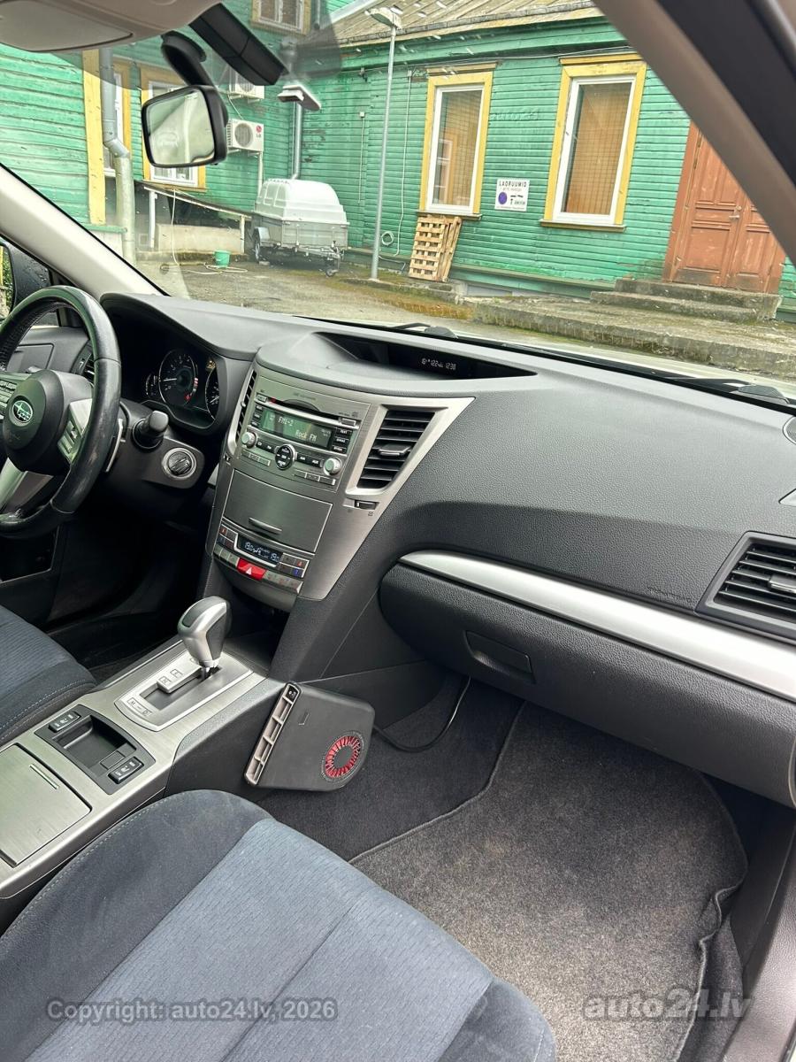 Dzeltens Subaru Outback 2010 Tallina, ar dzinēja tilpumu 2.50 L un nobraukumu 254 tūkst. km par 4400 €, foto 14 vietnē AUTOMOTO.COM.LV