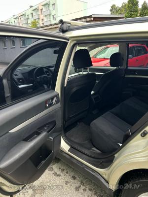 Dzeltens Subaru Outback 2010 Tallina, ar dzinēja tilpumu 2.50 L un nobraukumu 254 tūkst. km par 4400 €, foto 18 vietnē AUTOMOTO.COM.LV