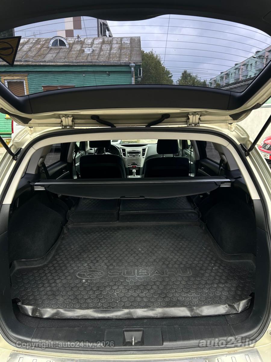 Dzeltens Subaru Outback 2010 Tallina, ar dzinēja tilpumu 2.50 L un nobraukumu 254 tūkst. km par 4400 €, foto 21 vietnē AUTOMOTO.COM.LV