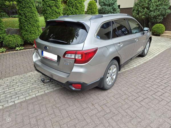 Yellow Subaru Outback 2017 in Vilnius, with an engine capacity of 2.00 L and mileage of 225 thousand km for 13800 €, photo 3 on AUTOMOTO.COM.LV