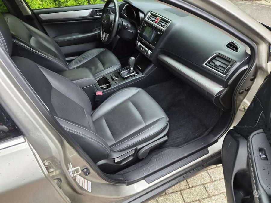 Yellow Subaru Outback 2017 in Vilnius, with an engine capacity of 2.00 L and mileage of 225 thousand km for 13800 €, photo 12 on AUTOMOTO.COM.LV