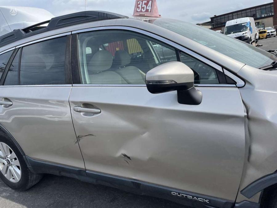 Yellow Subaru Outback 2018 in Alytus, with an engine capacity of 2.50 L and mileage of 214 thousand km for 6300 €, photo 7 on AUTOMOTO.COM.LV