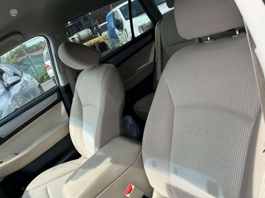 Yellow Subaru Outback 2018 in Alytus, with an engine capacity of 2.50 L and mileage of 214 thousand km for 6300 €, photo 9 on AUTOMOTO.COM.LV