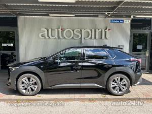 Melns Subaru Solterra 2024 Tallina, ar dzinēja tilpumu 0.00 L un nobraukumu 47 tūkst. km par 35900 €, foto 3 vietnē AUTOMOTO.COM.LV