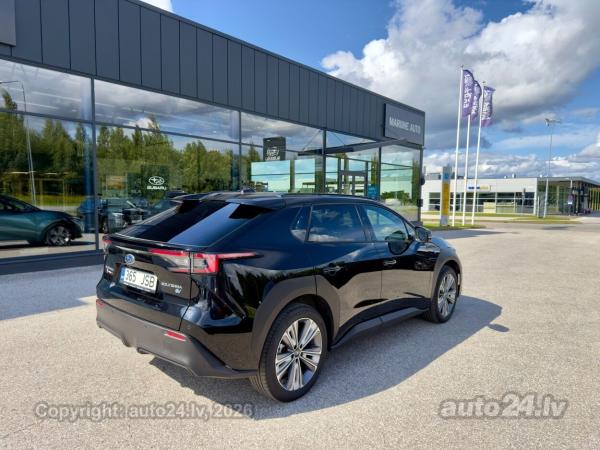 Melns Subaru Solterra 2024 Tartu, ar dzinēja tilpumu 0.00 L un nobraukumu 33 tūkst. km par 35800 €, foto 2 vietnē AUTOMOTO.COM.LV
