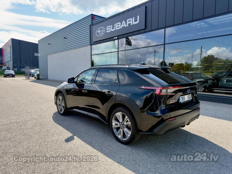Melns Subaru Solterra 2024 Tartu, ar dzinēja tilpumu 0.00 L un nobraukumu 33 tūkst. km par 35800 €, foto 4 vietnē AUTOMOTO.COM.LV