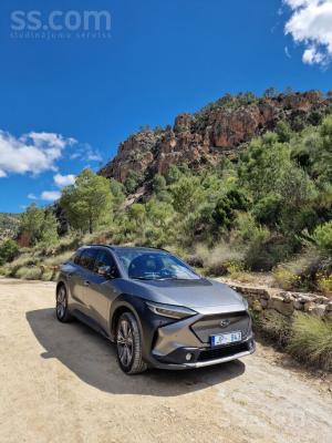 Серый Субару Solterra 2022 в Талси, объемом двигателя 0.00 л и пробегом 61 тыс. км за 29900 €, фото  на AUTOMOTO.COM.LV