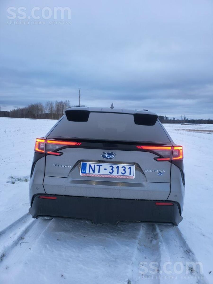 Grey Subaru Solterra 2024 in Aizkraukle, with an engine capacity of 0.00 L and mileage of 73 thousand km for 28000 €, photo 4 on AUTOMOTO.COM.LV