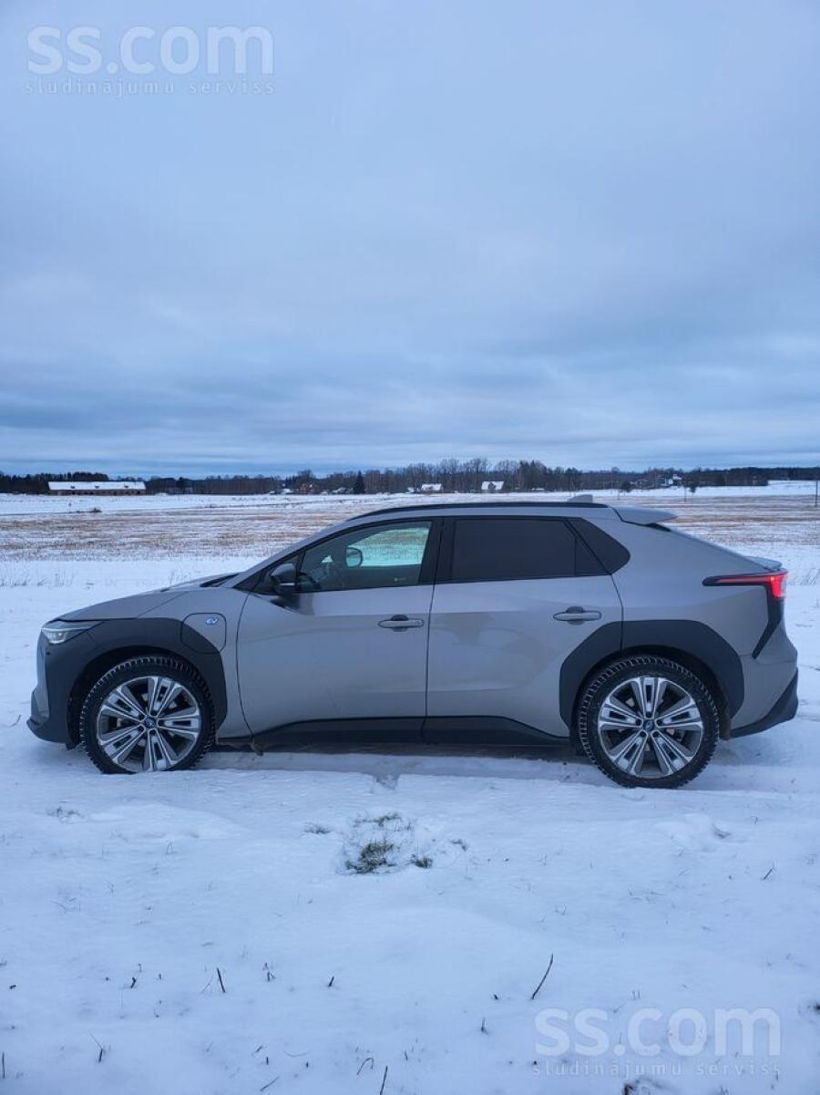 Grey Subaru Solterra 2024 in Aizkraukle, with an engine capacity of 0.00 L and mileage of 73 thousand km for 28000 €, photo 5 on AUTOMOTO.COM.LV