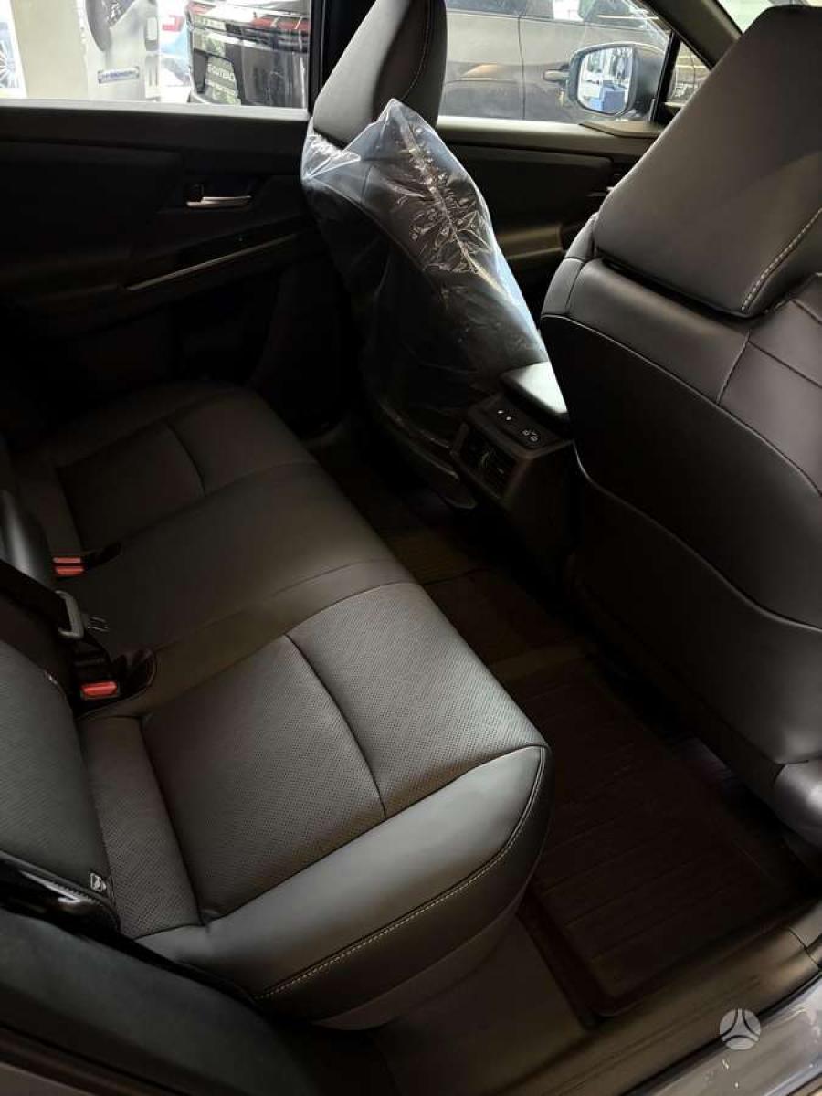 Grey Subaru Solterra 2026 in Vilnius, with an engine capacity of 0.00 L and mileage of 0 thousand km for 47900 €, photo 9 on AUTOMOTO.COM.LV