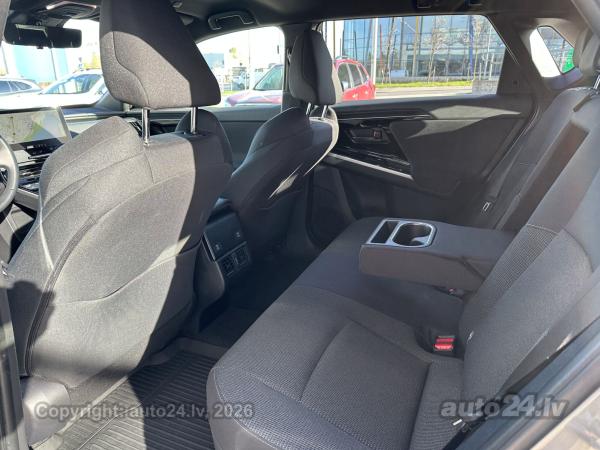 Grey Subaru Solterra 2024 in Tallinn, with an engine capacity of 0.00 L and mileage of 31 thousand km for 34990 €, photo 9 on AUTOMOTO.COM.LV