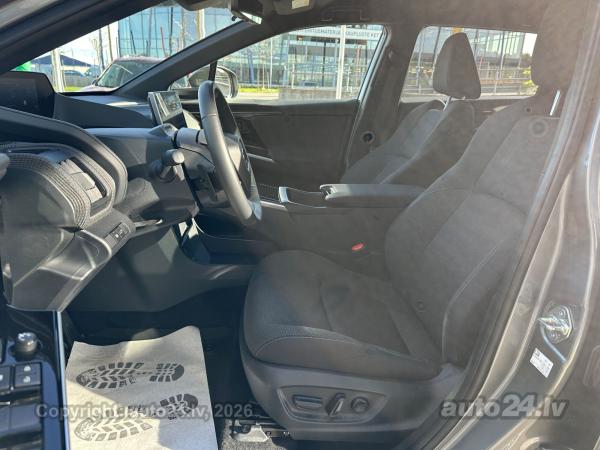 Grey Subaru Solterra 2024 in Tallinn, with an engine capacity of 0.00 L and mileage of 31 thousand km for 34990 €, photo 10 on AUTOMOTO.COM.LV