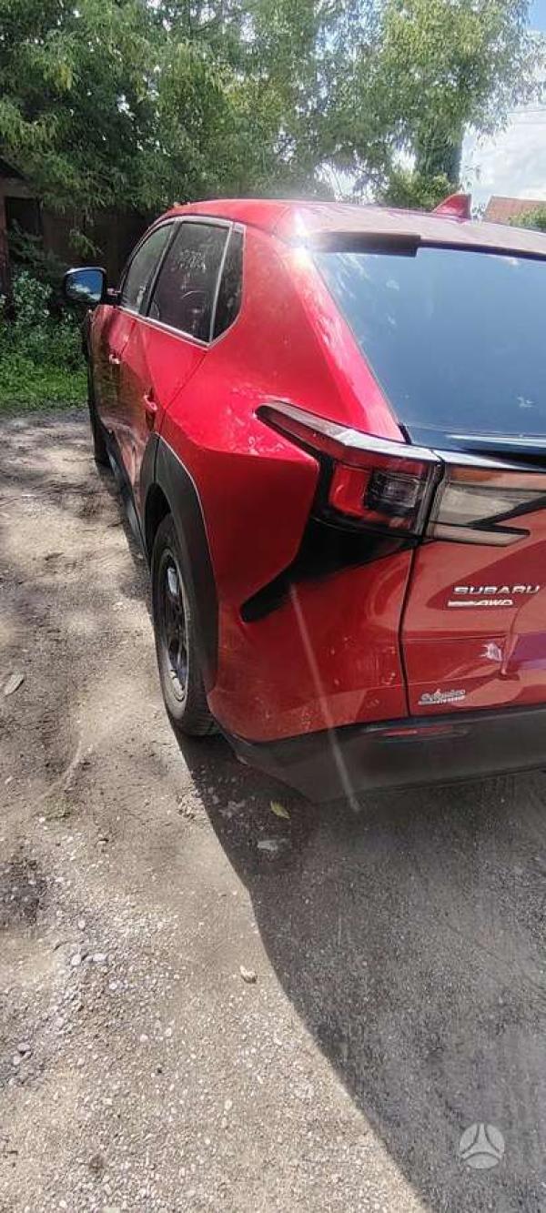 Sarkans Subaru Solterra 2023 Viļņa, ar dzinēja tilpumu 0.00 L un nobraukumu 21 tūkst. km par 21000 €, foto 8 vietnē AUTOMOTO.COM.LV