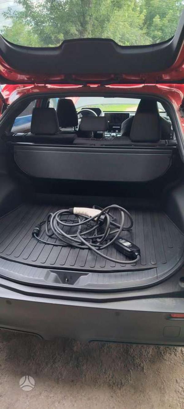 Sarkans Subaru Solterra 2023 Viļņa, ar dzinēja tilpumu 0.00 L un nobraukumu 21 tūkst. km par 21000 €, foto 10 vietnē AUTOMOTO.COM.LV