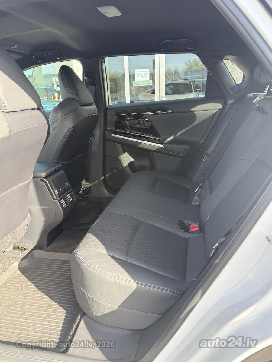 Balts Subaru Solterra 2024 Jehvi, ar dzinēja tilpumu 0.00 L un nobraukumu 77 tūkst. km par 31500 €, foto 13 vietnē AUTOMOTO.COM.LV