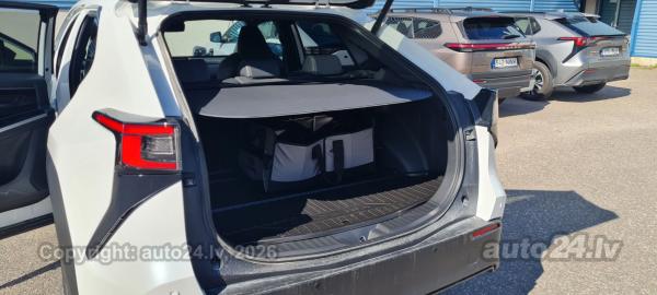 Balts Subaru Solterra 2025 Tallina, ar dzinēja tilpumu 0.00 L un nobraukumu 10 tūkst. km par 45900 €, foto 10 vietnē AUTOMOTO.COM.LV
