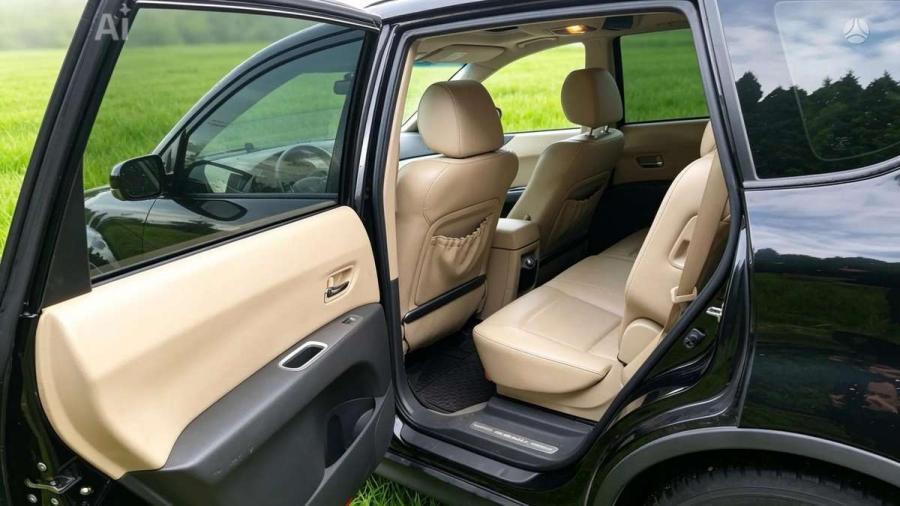 Melns Subaru Tribeca 2006 Viļņa, ar dzinēja tilpumu 3.00 L un nobraukumu 262 tūkst. km par 4700 €, foto 9 vietnē AUTOMOTO.COM.LV