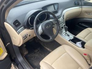 Pelēks Subaru Tribeca 2009 Viļņa, ar dzinēja tilpumu 3.60 L un nobraukumu 400 tūkst. km par 3800 €, foto 6 vietnē AUTOMOTO.COM.LV