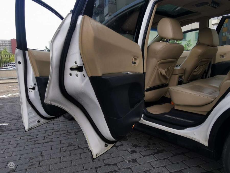 Balts Subaru Tribeca 2009 Viļņa, ar dzinēja tilpumu 3.00 L un nobraukumu 200 tūkst. km par 1900 €, foto 17 vietnē AUTOMOTO.COM.LV