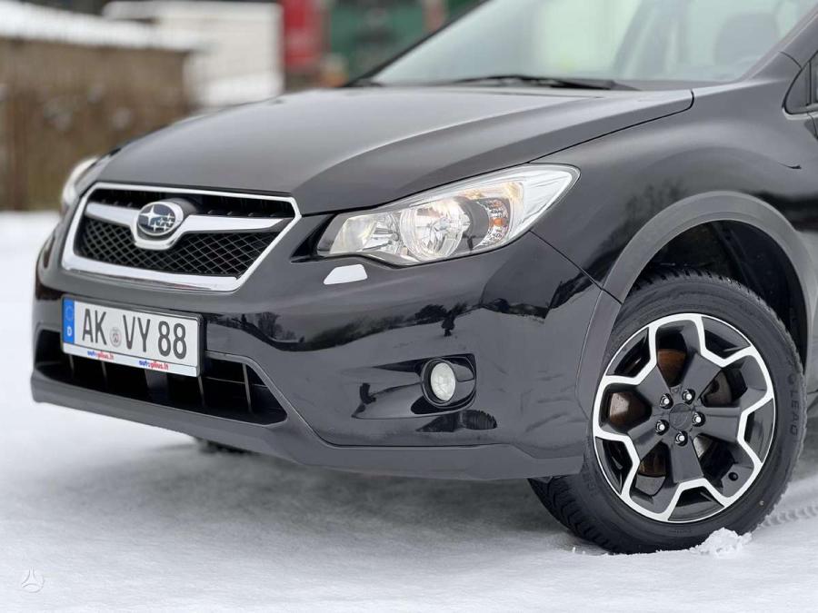 Black Subaru XV 2012 in Utena, with an engine capacity of 2.00 L and mileage of 181 thousand km for 6299 €, photo 3 on AUTOMOTO.COM.LV