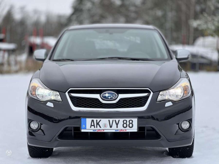 Black Subaru XV 2012 in Utena, with an engine capacity of 2.00 L and mileage of 181 thousand km for 6299 €, photo 4 on AUTOMOTO.COM.LV