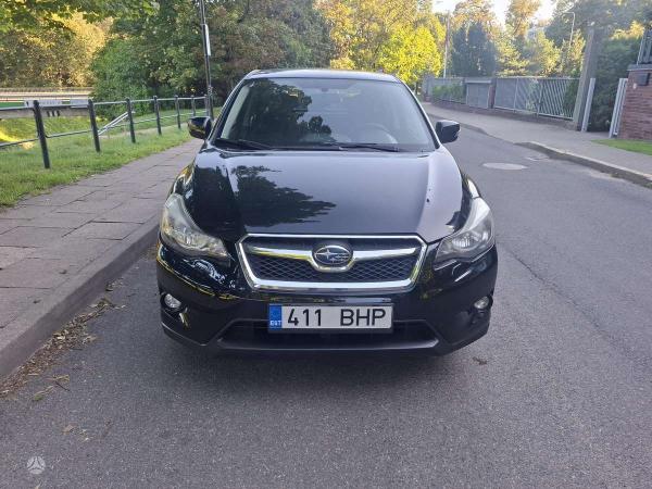 Black Subaru XV 2012 in Vilnius, with an engine capacity of 2.00 L and mileage of 192 thousand km for 6100 €, photo 3 on AUTOMOTO.COM.LV
