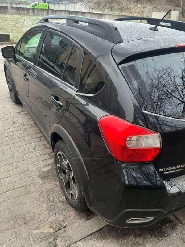 Melns Subaru XV 2013 Viļņa, ar dzinēja tilpumu 2.00 L un nobraukumu 160 tūkst. km par 6100 €, foto 3 vietnē AUTOMOTO.COM.LV
