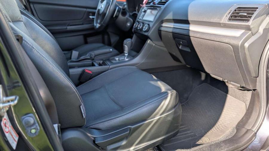 Melns Subaru XV 2014 Klaipėda, ar dzinēja tilpumu 2.00 L un nobraukumu 119 tūkst. km par 7000 €, foto 23 vietnē AUTOMOTO.COM.LV