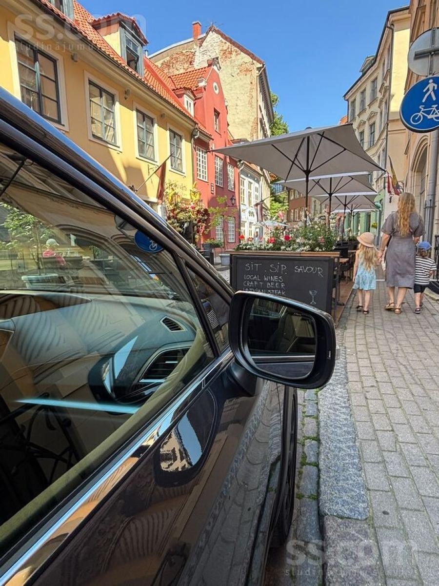 Black Subaru XV 2019 in Riga, with an engine capacity of 2.00 L and mileage of 166 thousand km for 13500 €, photo 17 on AUTOMOTO.COM.LV