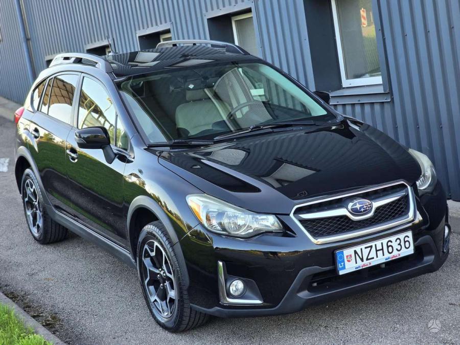 Black Subaru XV 2015 in Radviliskis, with an engine capacity of 2.00 L and mileage of 144 thousand km for 8850 €, photo 1 on AUTOMOTO.COM.LV