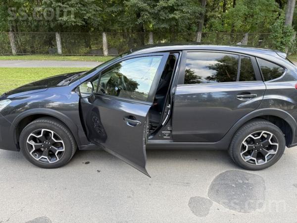 Zils Subaru XV 2012 Rīga, ar dzinēja tilpumu 2.00 L un nobraukumu 199 tūkst. km par 7700 €, foto 3 vietnē AUTOMOTO.COM.LV