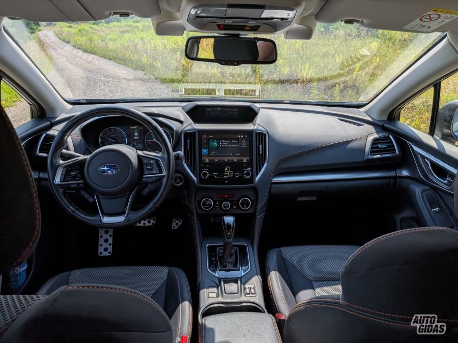 Blue Subaru XV 2021 in Vilnius, with an engine capacity of 1.60 L and mileage of 100 thousand km for 17500 €, photo 8 on AUTOMOTO.COM.LV
