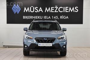 Blue Subaru XV 2023 in Riga, with an engine capacity of 1.60 L and mileage of 50 thousand km for 20990 €, photo 3 on AUTOMOTO.COM.LV