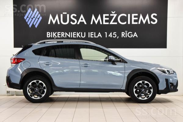 Blue Subaru XV 2023 in Riga, with an engine capacity of 1.60 L and mileage of 50 thousand km for 20990 €, photo 4 on AUTOMOTO.COM.LV