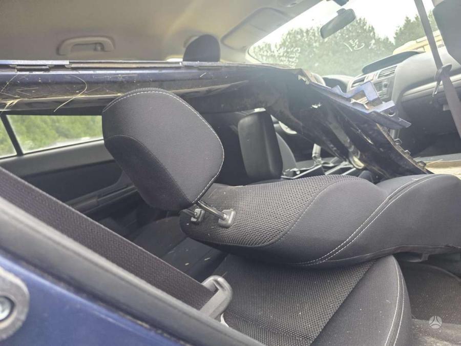 Blue Subaru XV 2013 in Taurage, with an engine capacity of 2.00 L and mileage of 237 thousand km for 4100 €, photo 9 on AUTOMOTO.COM.LV