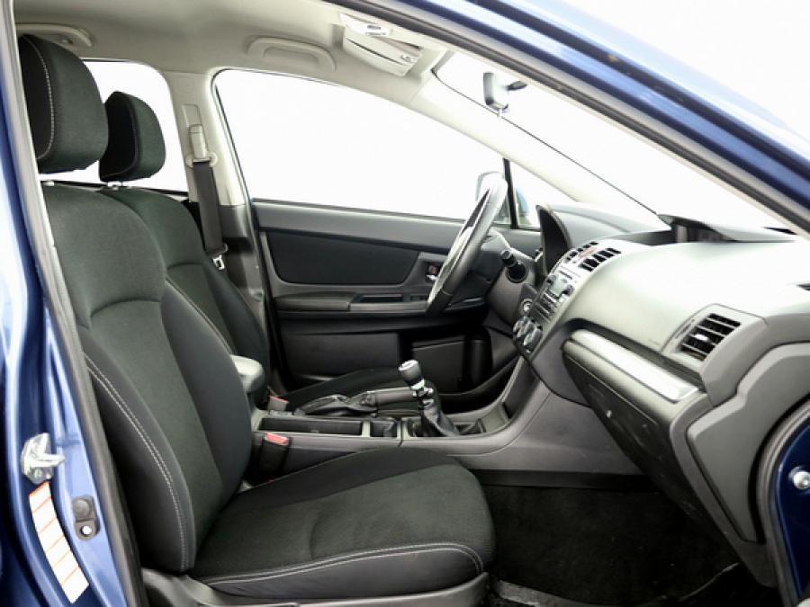 Zils Subaru XV 2012 Tallina, ar dzinēja tilpumu 2.00 L un nobraukumu 279 tūkst. km par 2699 €, foto 7 vietnē AUTOMOTO.COM.LV