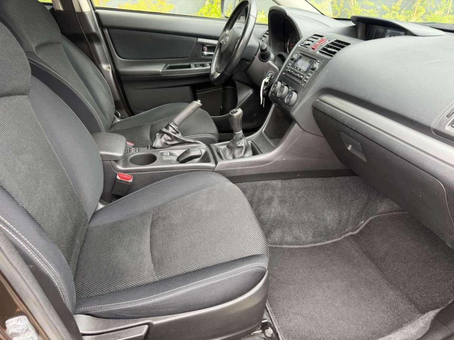 Brown Subaru XV 2013 in Vilnius, with an engine capacity of 1.60 L and mileage of 160 thousand km for 6990 €, photo 11 on AUTOMOTO.COM.LV