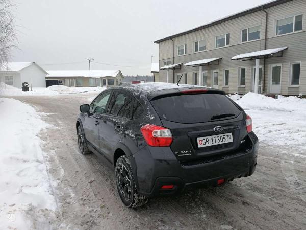 Pelēks Subaru XV 2012 Viļņa, ar dzinēja tilpumu 2.00 L un nobraukumu 230 tūkst. km par 7450 €, foto 4 vietnē AUTOMOTO.COM.LV