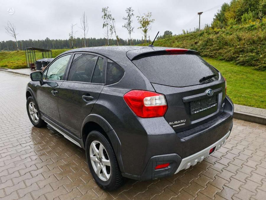 Pelēks Subaru XV 2012 Viļņa, ar dzinēja tilpumu 2.00 L un nobraukumu 201 tūkst. km par 6950 €, foto 4 vietnē AUTOMOTO.COM.LV