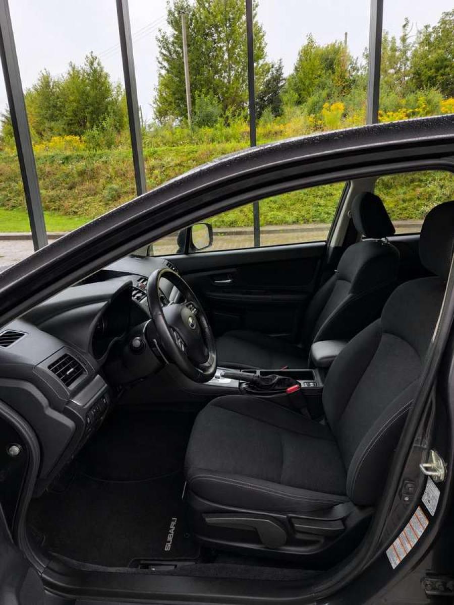 Pelēks Subaru XV 2012 Viļņa, ar dzinēja tilpumu 2.00 L un nobraukumu 201 tūkst. km par 6950 €, foto 9 vietnē AUTOMOTO.COM.LV