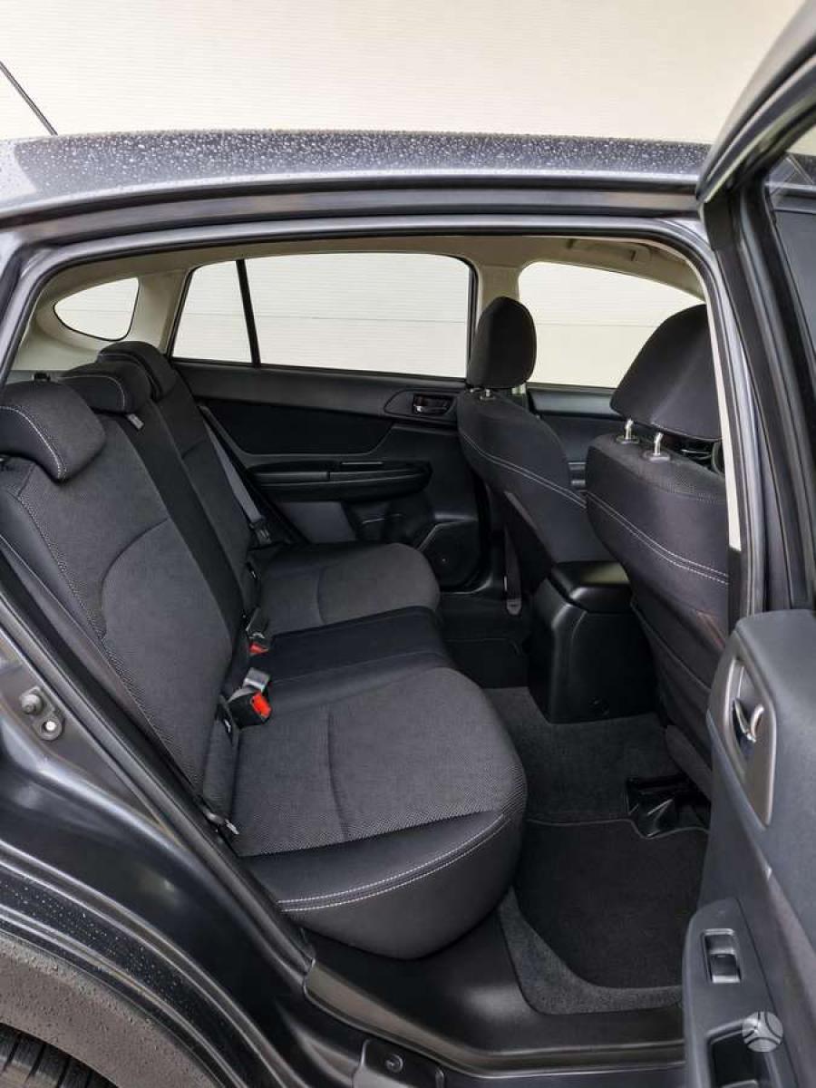 Pelēks Subaru XV 2012 Viļņa, ar dzinēja tilpumu 2.00 L un nobraukumu 201 tūkst. km par 6950 €, foto 12 vietnē AUTOMOTO.COM.LV