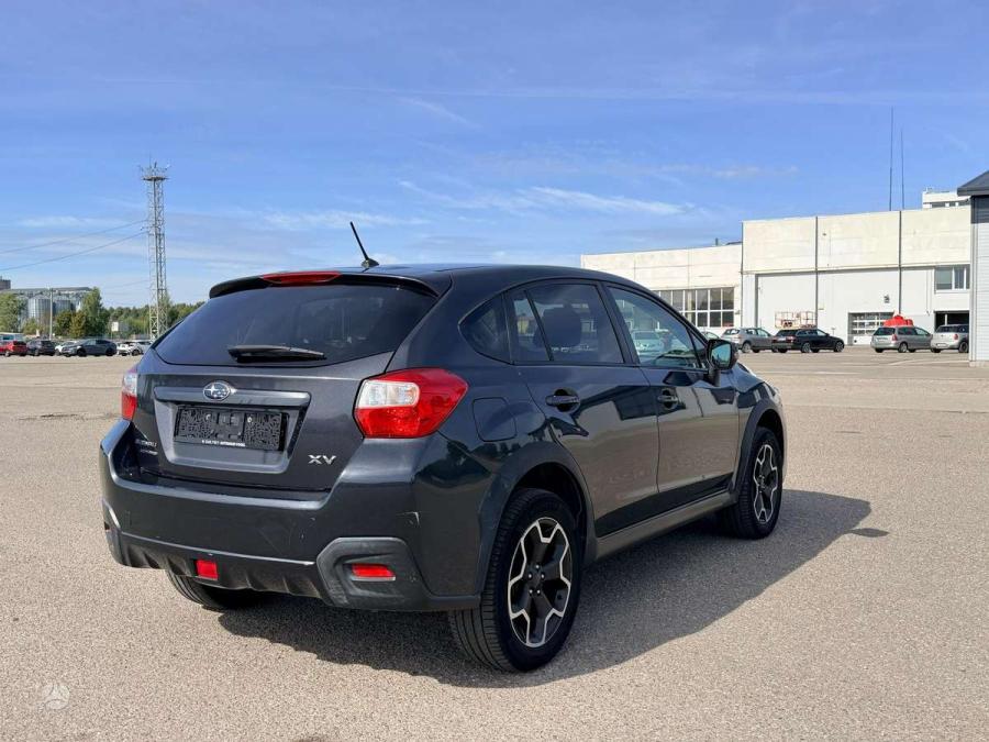 Grey Subaru XV 2012 in Panevezys, with an engine capacity of 1.60 L and mileage of 269 thousand km for 4900 €, photo 5 on AUTOMOTO.COM.LV
