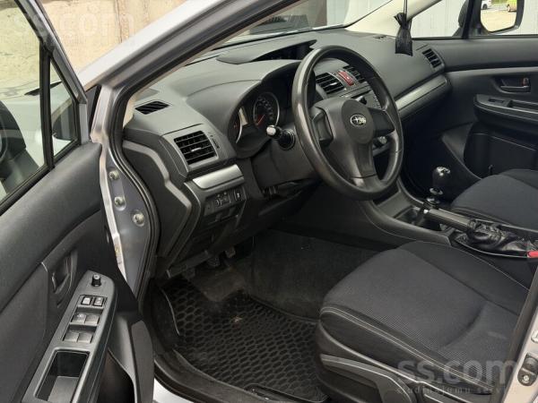 Pelēks Subaru XV 2012 Rīga, ar dzinēja tilpumu 2.00 L un nobraukumu 323 tūkst. km par 2580 €, foto 8 vietnē AUTOMOTO.COM.LV