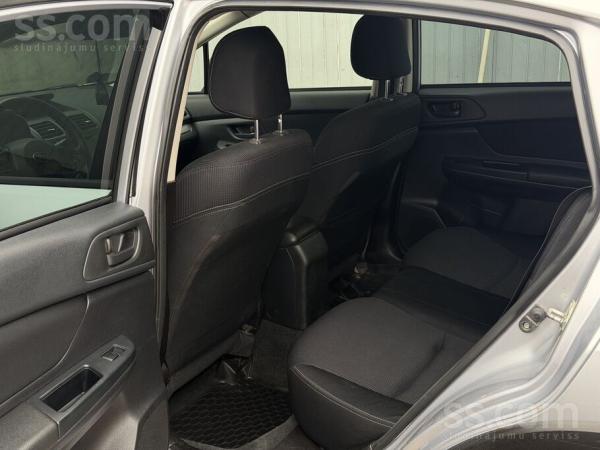 Pelēks Subaru XV 2012 Rīga, ar dzinēja tilpumu 2.00 L un nobraukumu 323 tūkst. km par 2580 €, foto 10 vietnē AUTOMOTO.COM.LV