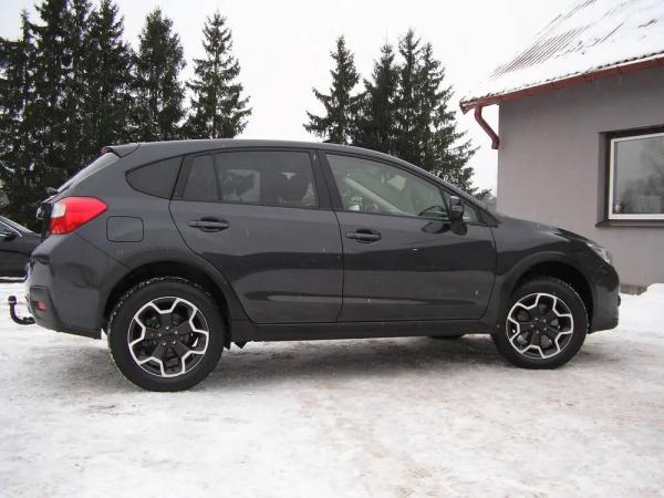 Pelēks Subaru XV 2013 Sigulda, ar dzinēja tilpumu 2.00 L un nobraukumu 110 tūkst. km par 9950 €, foto 3 vietnē AUTOMOTO.COM.LV