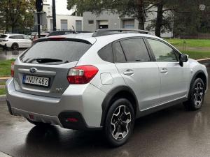 Pelēks Subaru XV 2015 Viļņa, ar dzinēja tilpumu 2.00 L un nobraukumu 97 tūkst. km par 7900 €, foto 4 vietnē AUTOMOTO.COM.LV